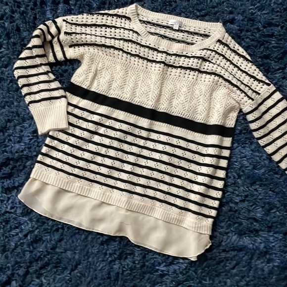 Charming Charlie | Sweaters | Woman Light Sweater From Charming Charlie ...